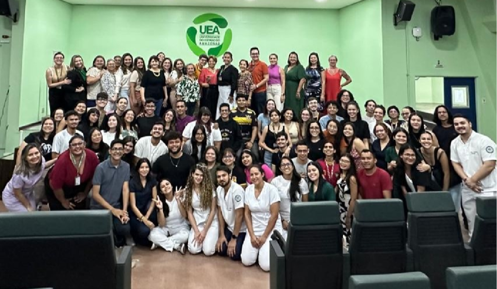 Curso de Enfermagem da UEA concede Menção Honrosa a Prof.ª Dr.ª Iracema ...